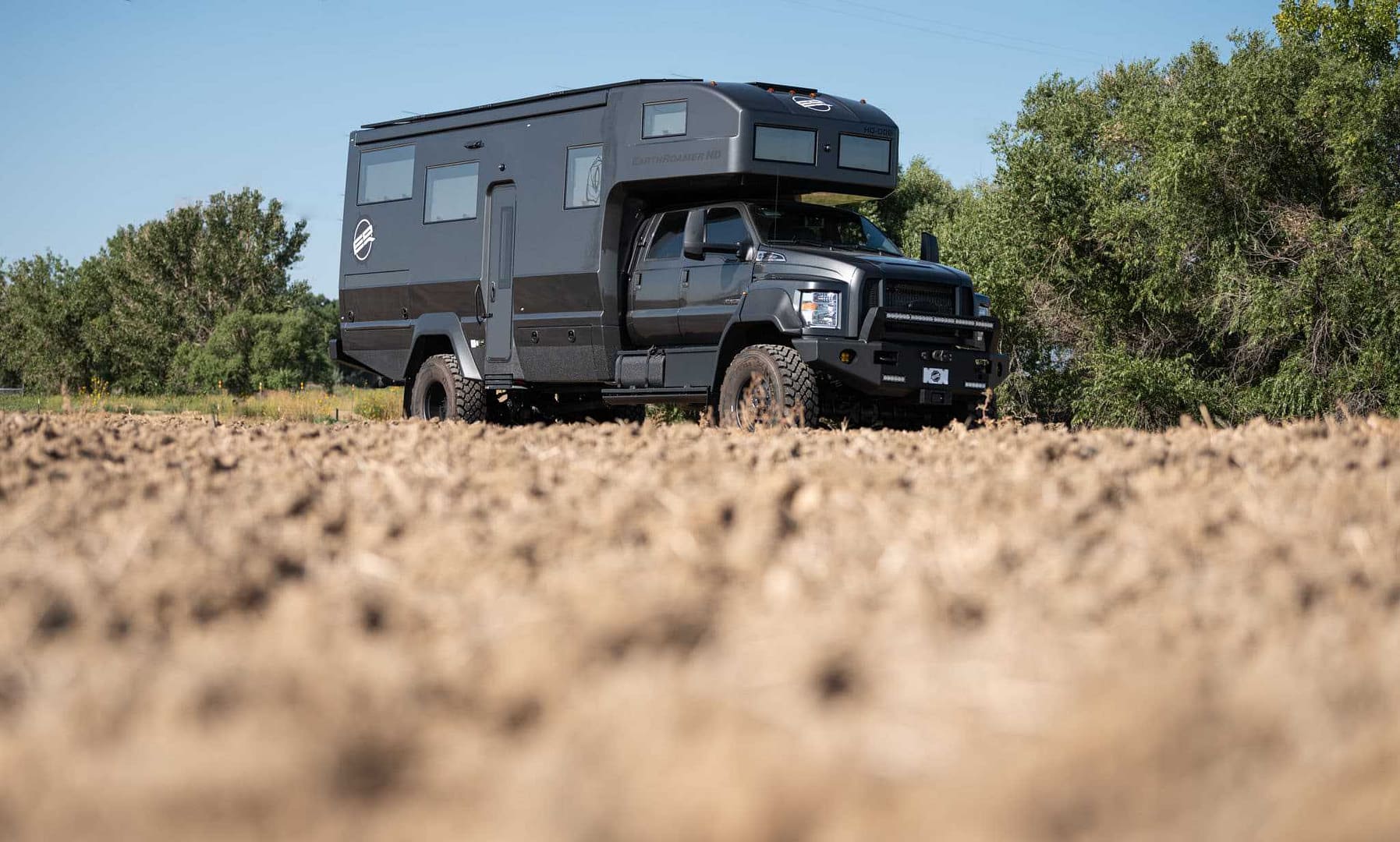 CHECK THIS OUT: $1.7M Off-Grid Mansion On Wheels - Modern Campground